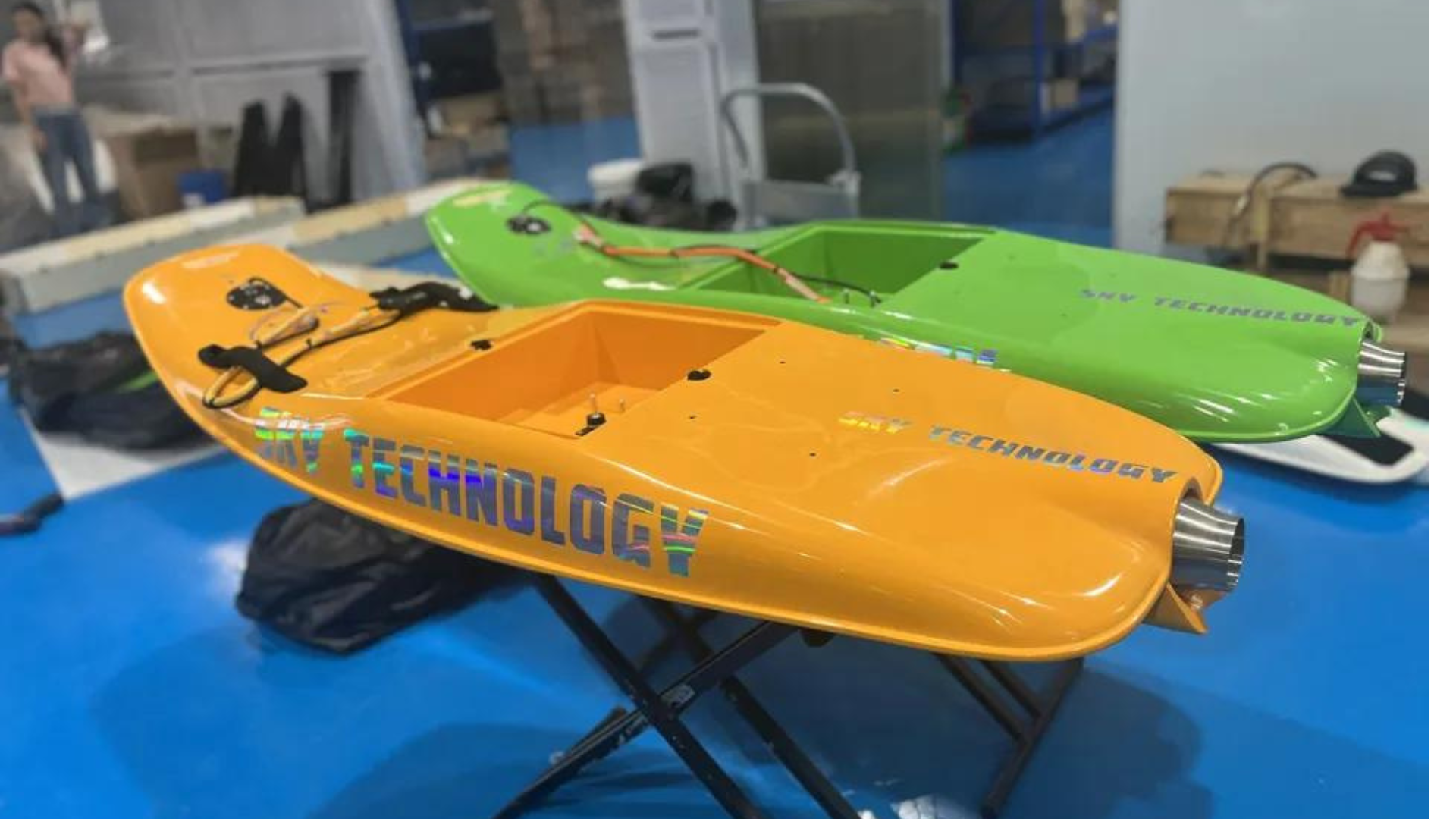 Jet Surf: a prancha de Surf motorizada elétrica rápida como um Jet ski ...